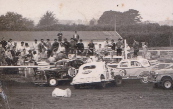Speedway stock cars super stocks New Zealand
