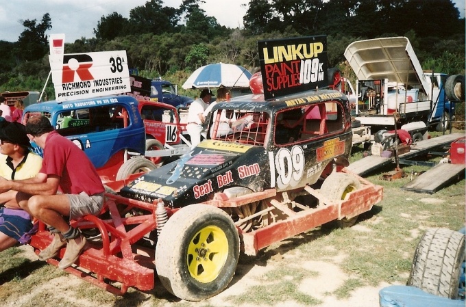 Speedway stock cars super stocks New Zealand