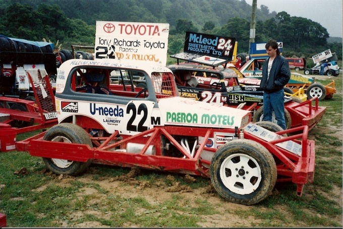 Speedway stock cars super stocks New Zealand