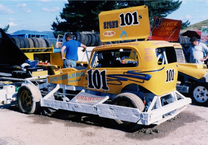 Speedway stock cars super stocks New Zealand